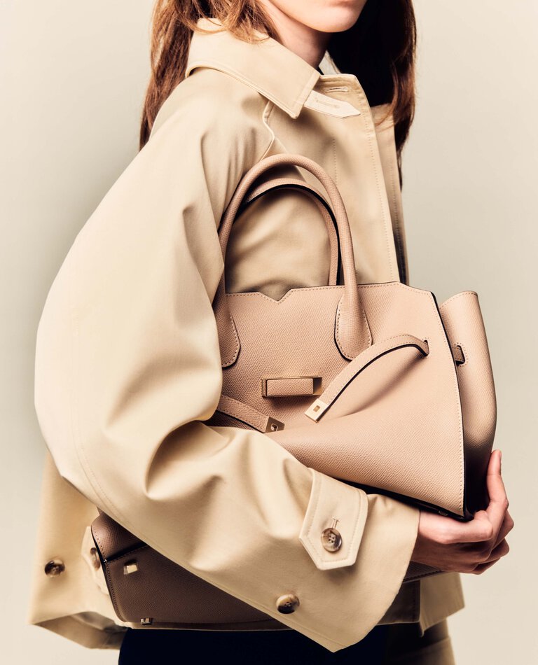 Valextra: Luxury Italian leather handbags, designer purses