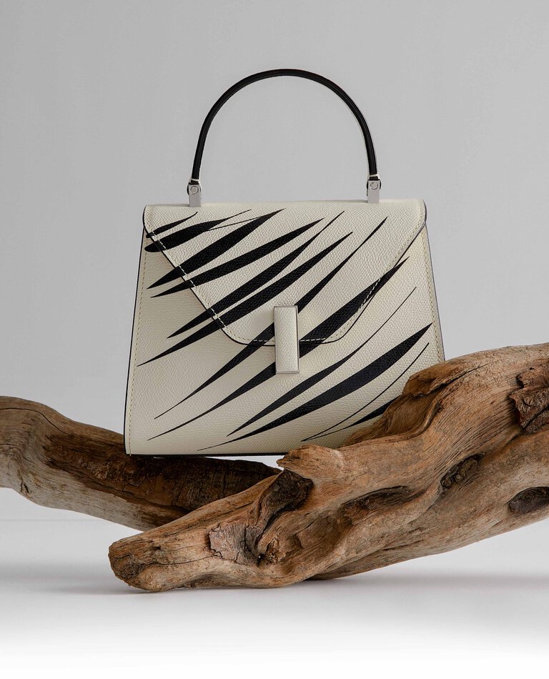 Valextra: Luxury Italian leather handbags, designer purses