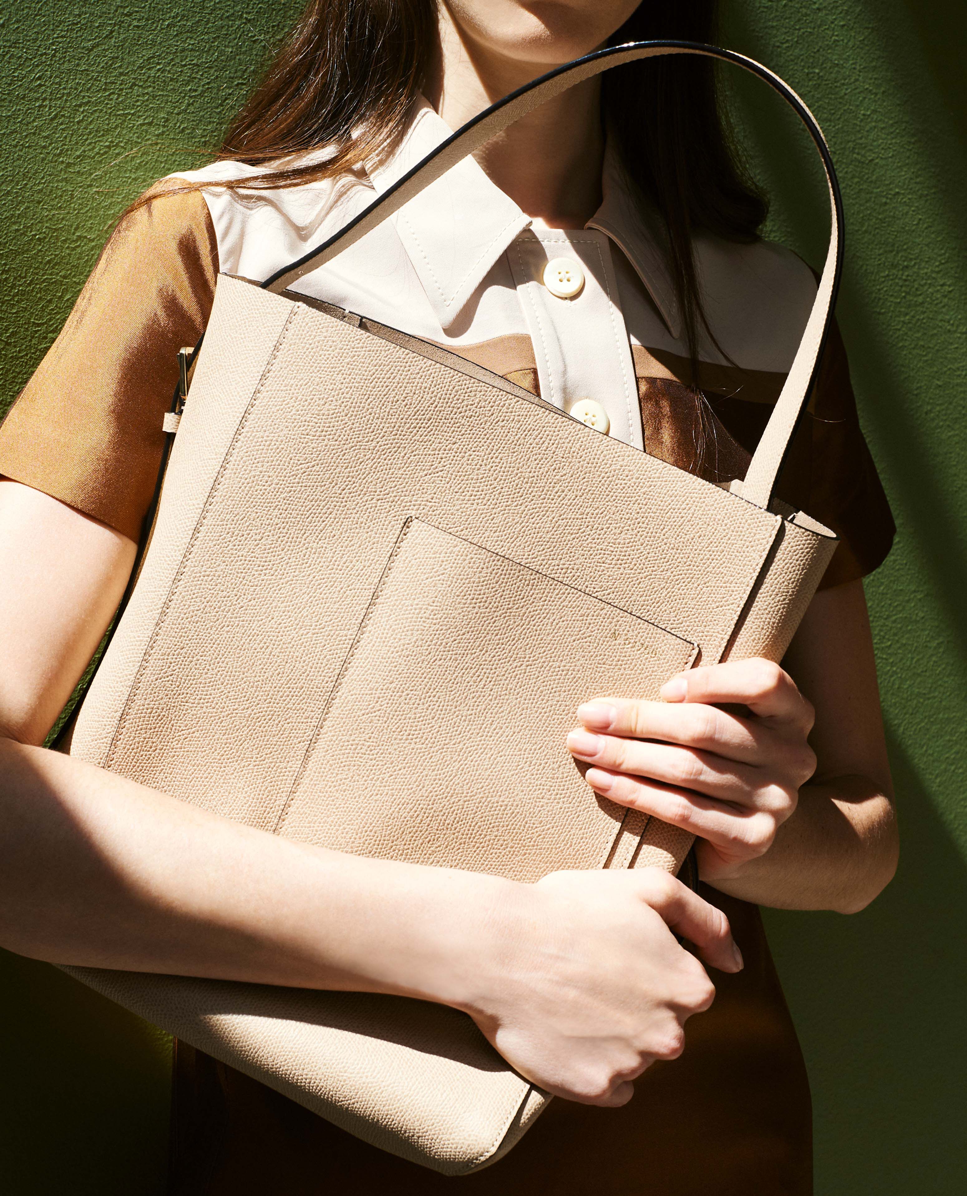 Valextra: Luxury Italian leather handbags, designer purses