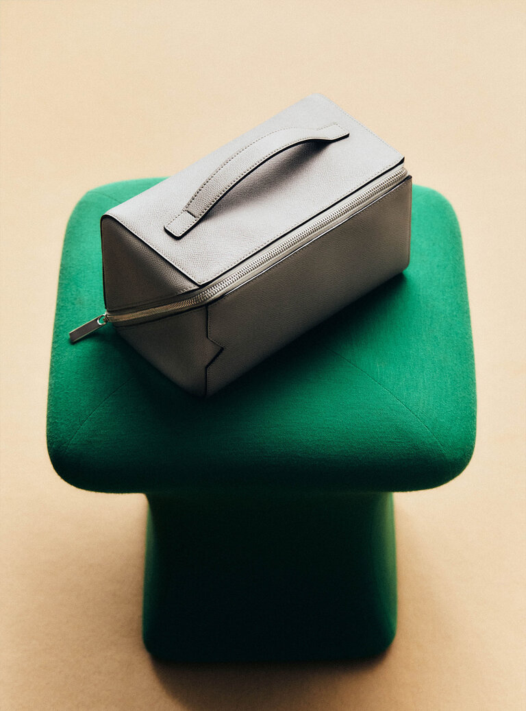 Valextra: Luxury Italian leather handbags, designer purses