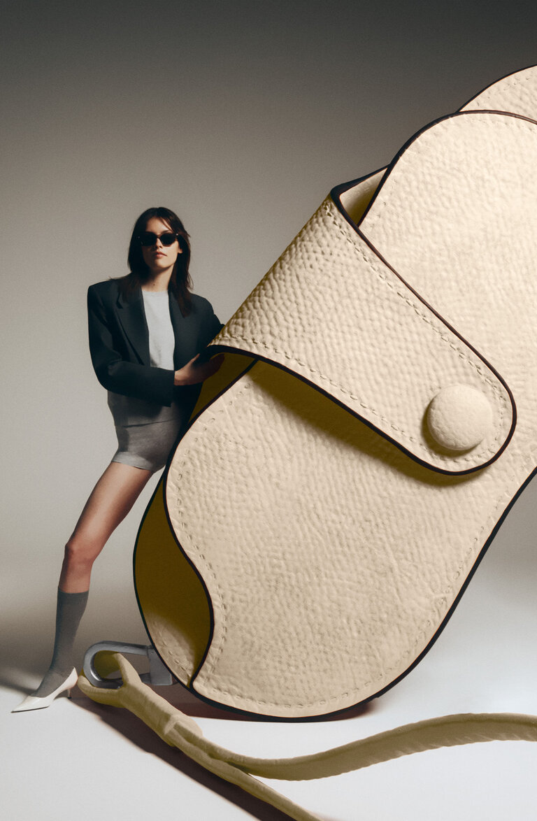Valextra: Luxury Italian leather handbags, designer purses