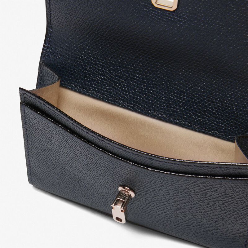 Men & Women's minimalist grain leather wallets | Valextra