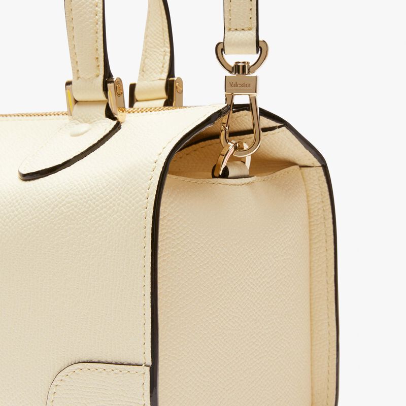 Babila Boston Bags: Leather messenger/Bowler bags | Valextra