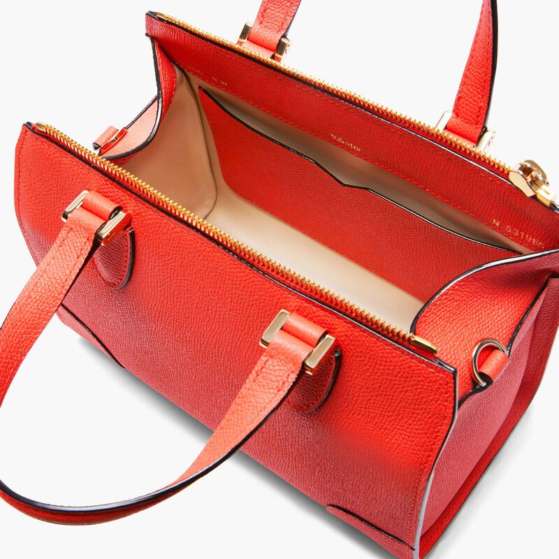 Babila Boston Bags: Leather messenger/Bowler bags | Valextra