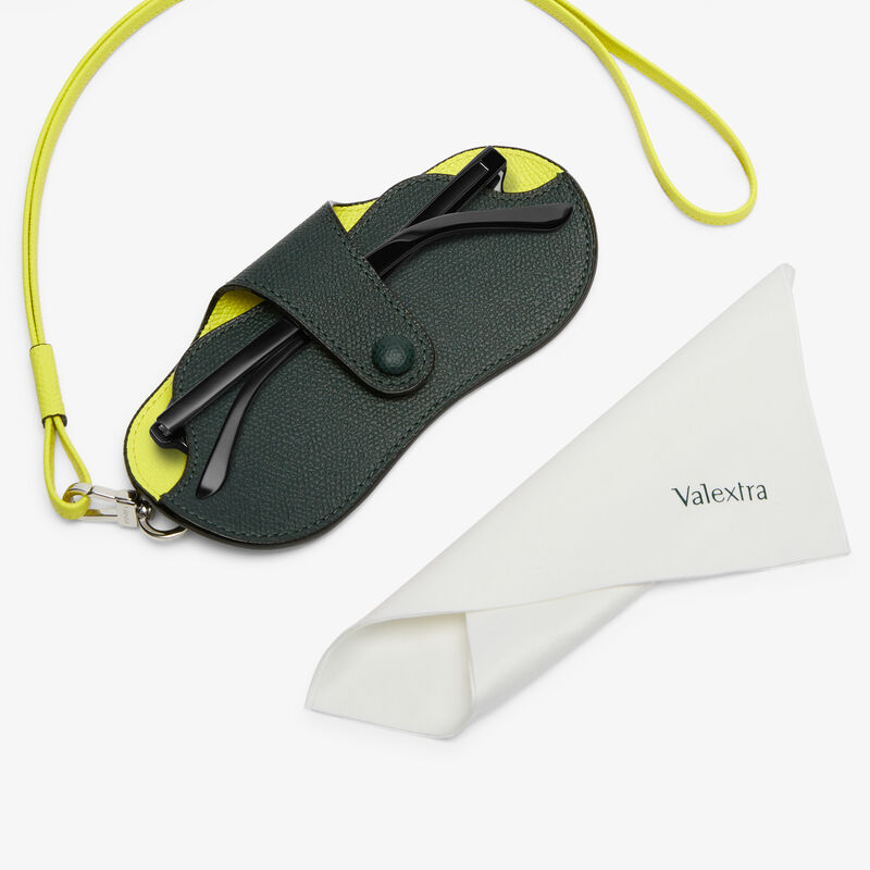 Valextra: Luxury Italian leather handbags, designer purses