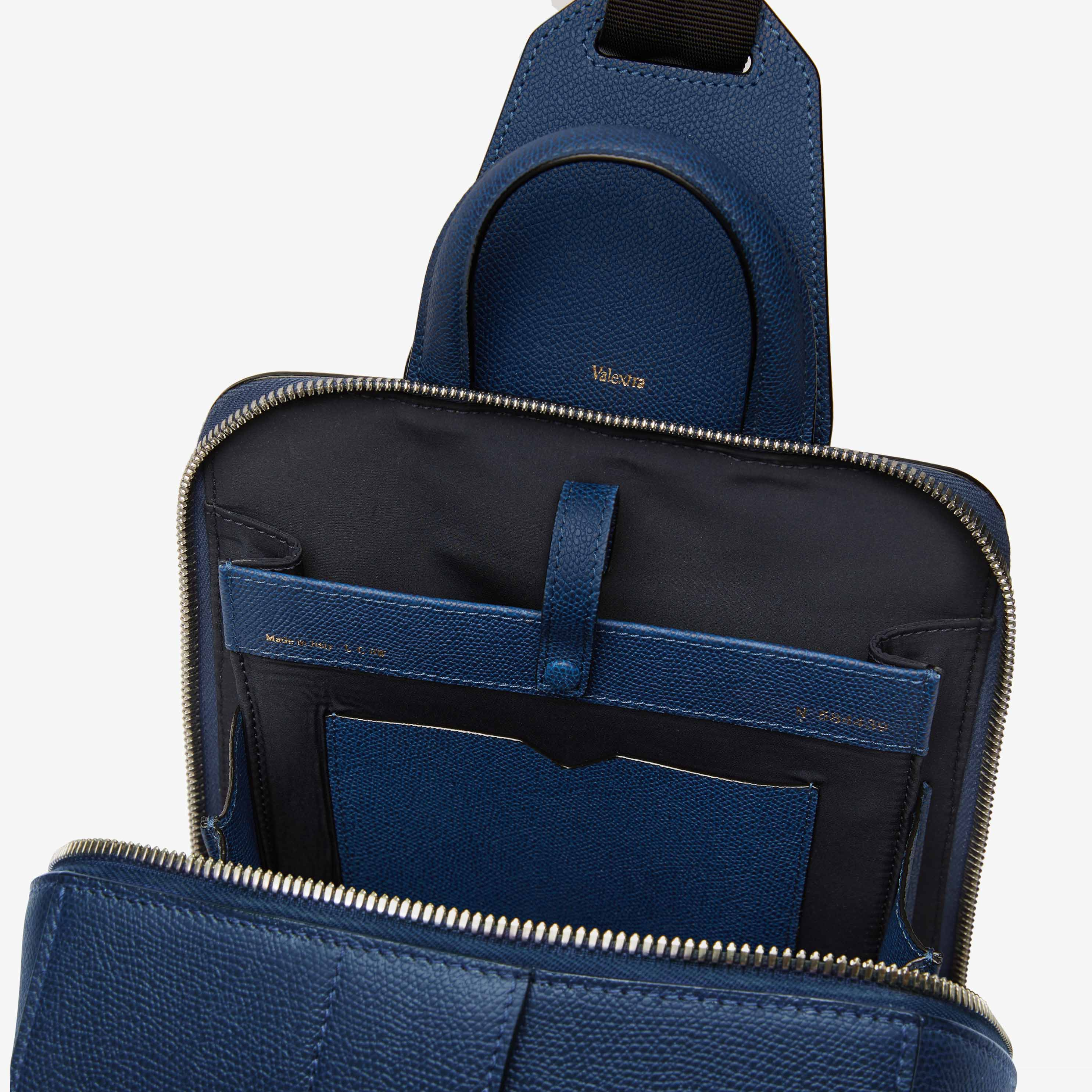 MEDIUM ONE SHOULDER BACKPACK V-LINE TRIC TRAC CALF LEATHER VS PALLADIUM